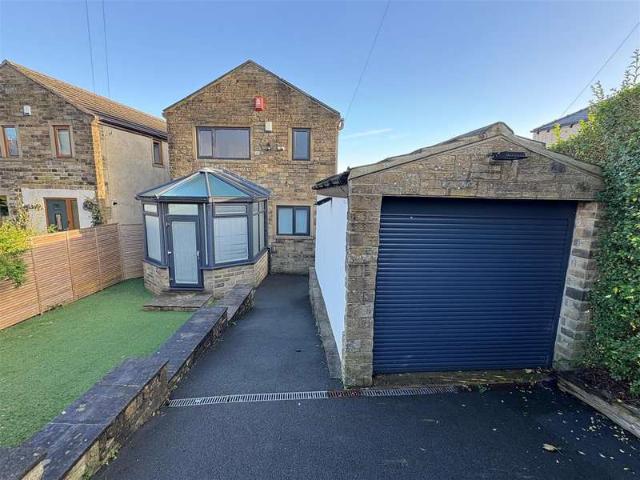 2 Bedroom Detached House
