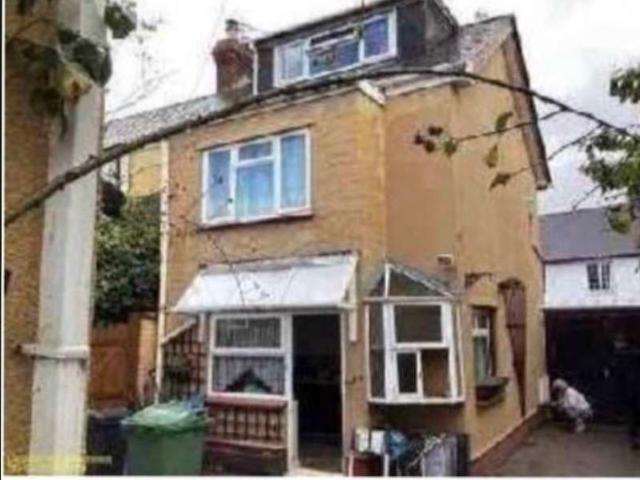 2 Bedroom Detached House