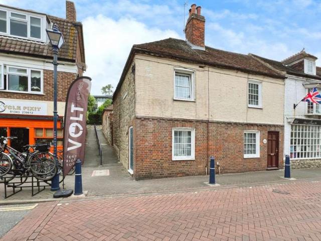 2 Bedroom Detached House