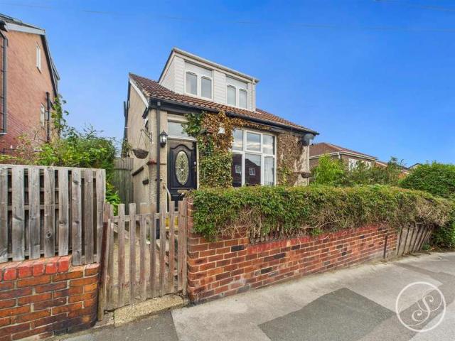 2 Bedroom Detached House