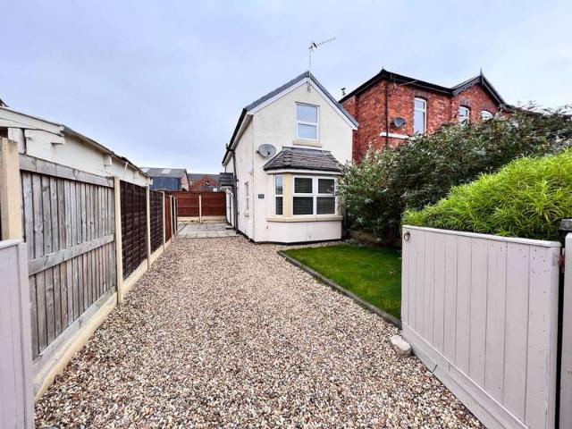 2 Bedroom Detached House