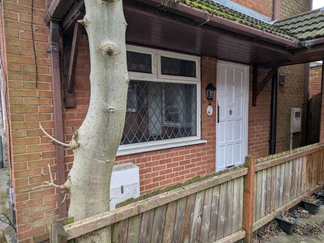 2 Bedroom Detached House