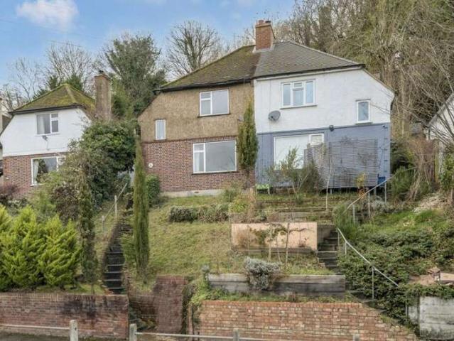 2 Bedroom Detached House