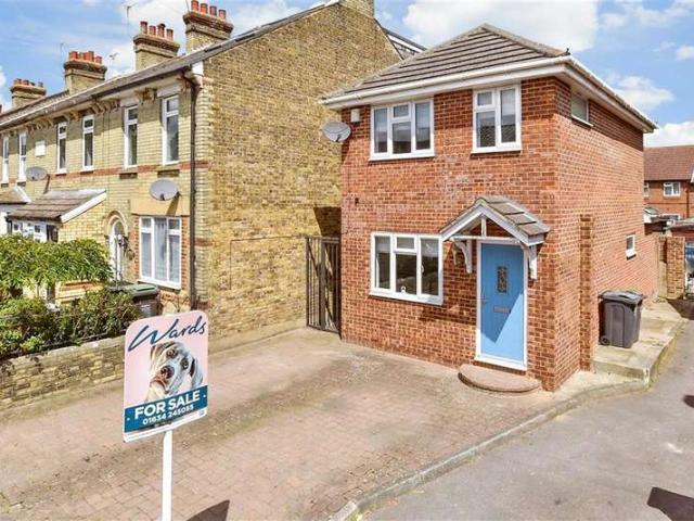 2 Bedroom Detached House