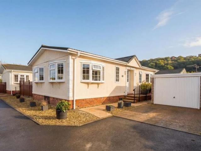 2 Bedroom Detached House