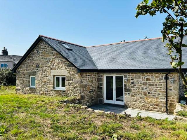 2 Bedroom Detached House