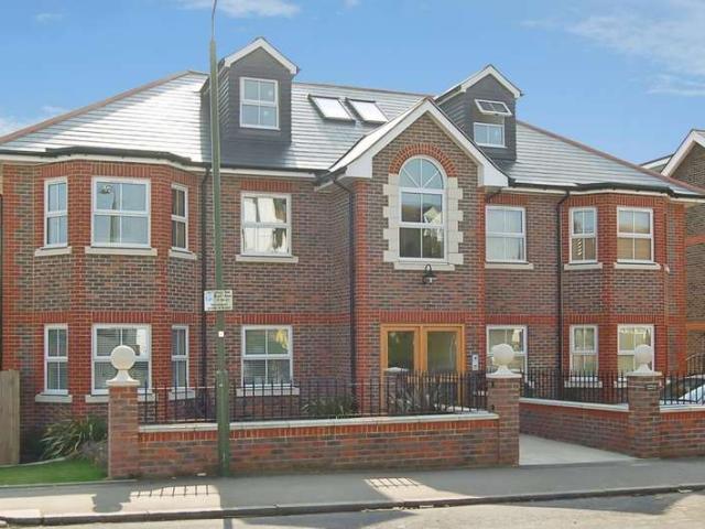 2 Bedroom Detached House