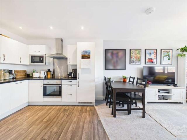 2 Bedroom Detached House