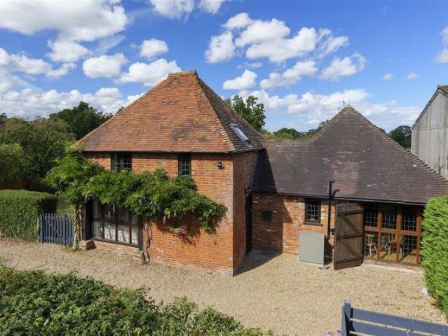 2 Bedroom Detached House