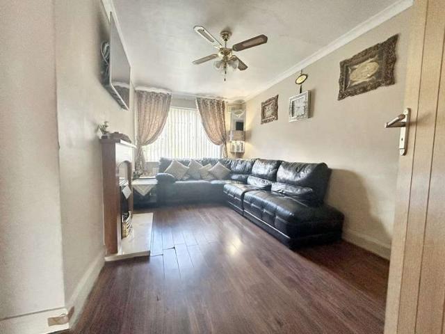 2 Bedroom Detached House