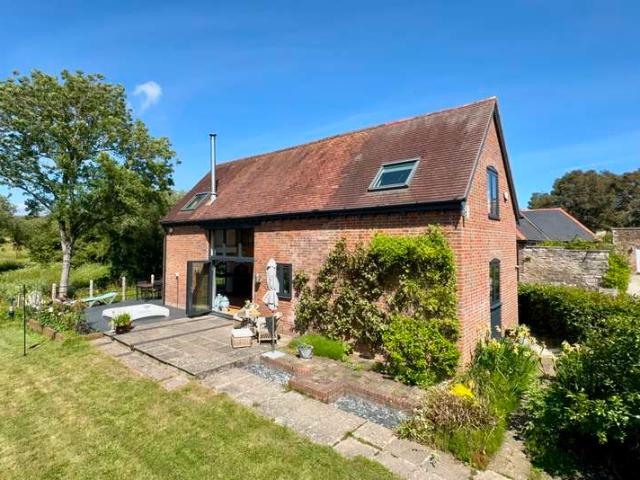 2 Bedroom Detached House