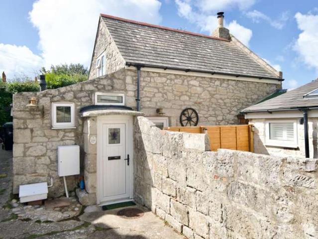 2 Bedroom Detached House