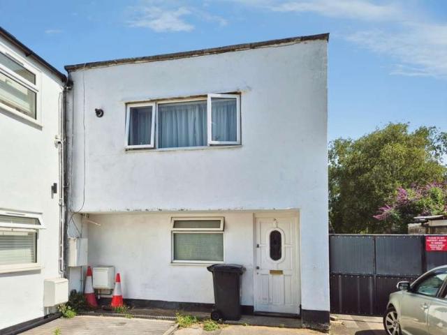 2 Bedroom Detached House