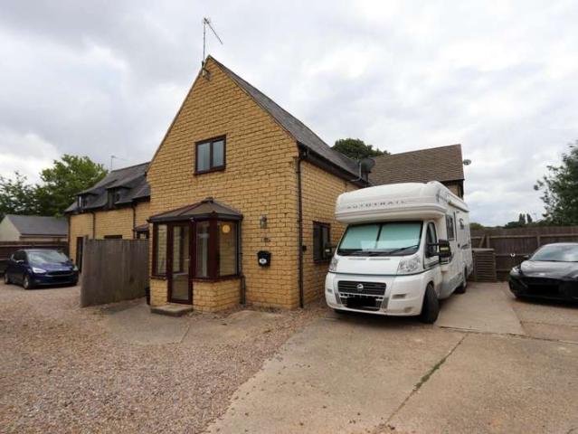 2 Bedroom Detached House