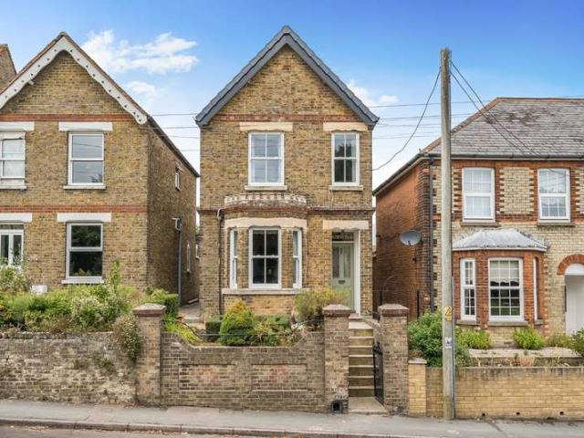 2 Bedroom Detached House