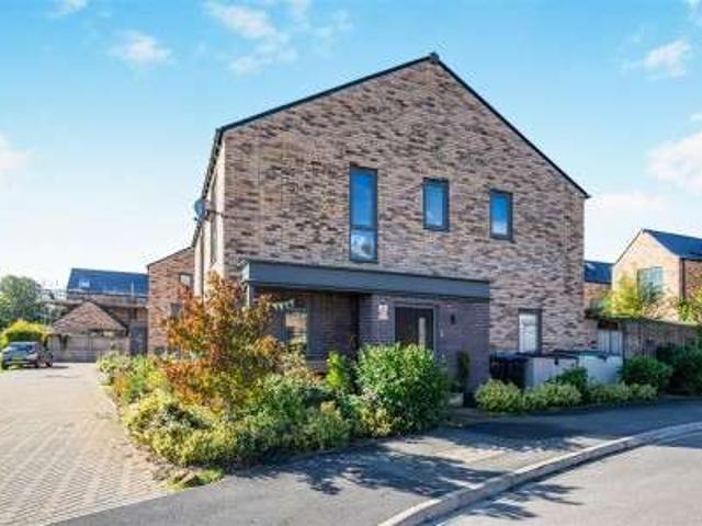 2 Bedroom Detached House