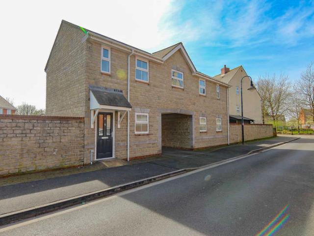 2 Bedroom Detached House