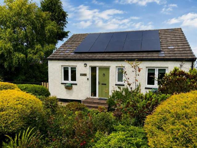 2 Bedroom Detached House
