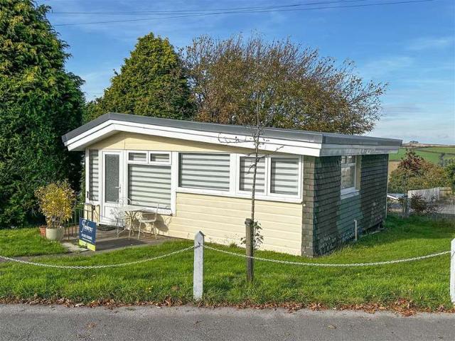 2 Bedroom Detached House