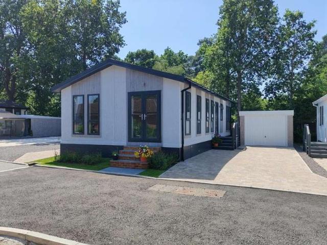 2 Bedroom Detached House