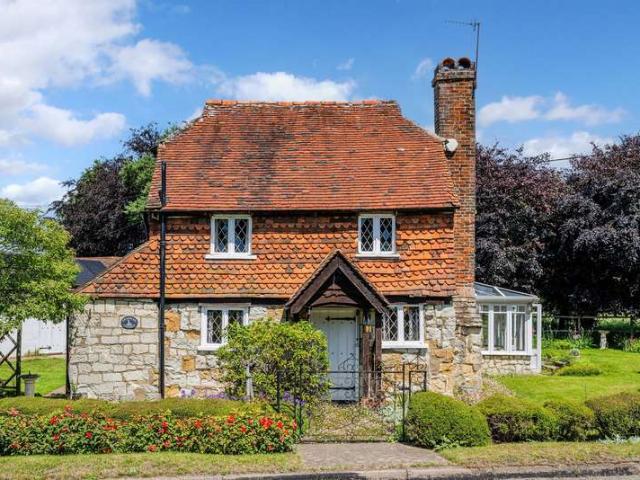 2 Bedroom Detached House