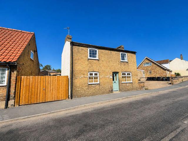 2 Bedroom Detached House