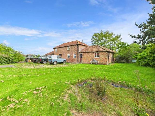 2 Bedroom Detached House