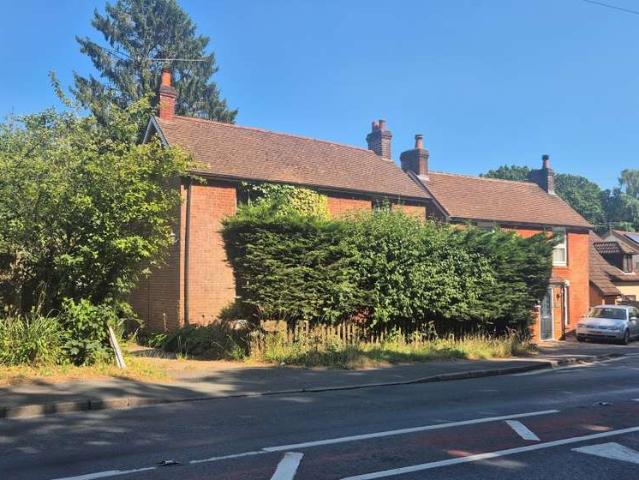 2 Bedroom Detached House