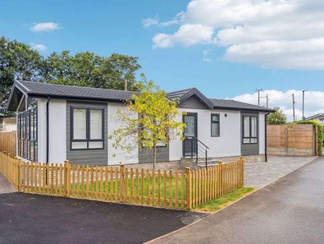2 Bedroom Detached House