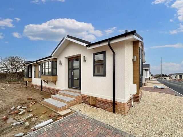 2 Bedroom Detached House