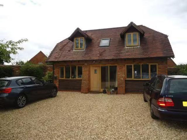 2 bedroom detached house for rent in 2 bed detached barn in Al.
