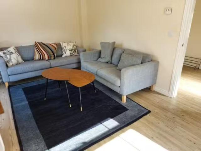 2 bedroom detached house for rent in 7 Salix Close, Coventry.