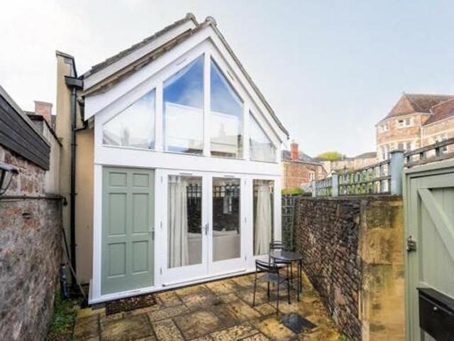 2 Bedroom Detached House For Rent In Clifton