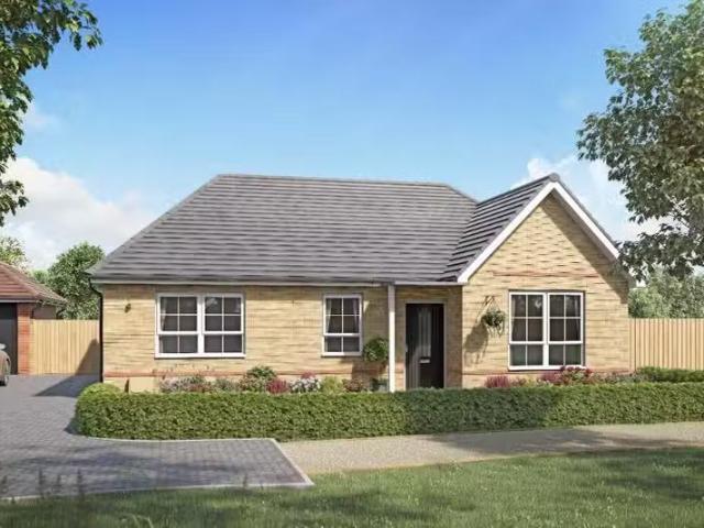 2 bedroom detached house for rent in Cygnet Way, Dunmow, Esint.