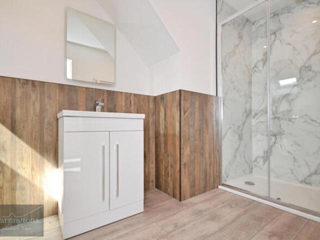 2 bedroom detached house for rent in Alexander Lane, Hutton, Essex, CM13