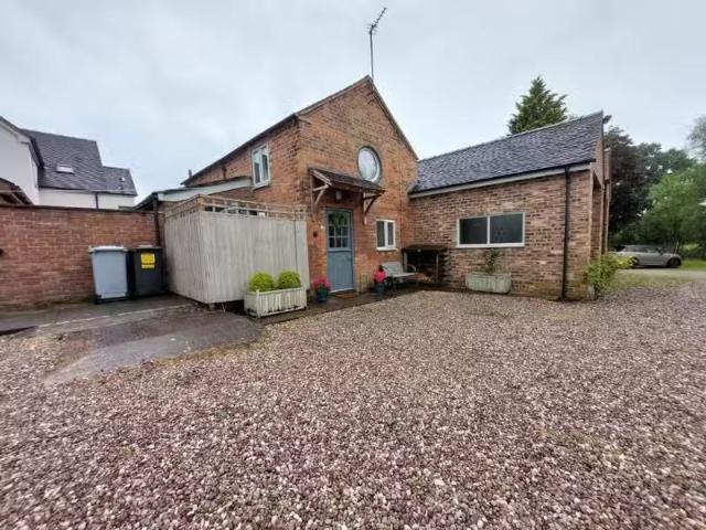 2 bedroom detached house for rent in Brook Lane, Burland, CW5