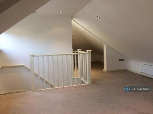 2 bedroom detached house for rent in Brotherstone Walk, Richmond, TW9