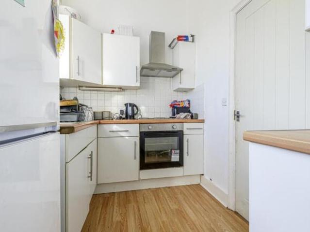 2 bedroom detached house for rent in Gun Lane Rochester ME2