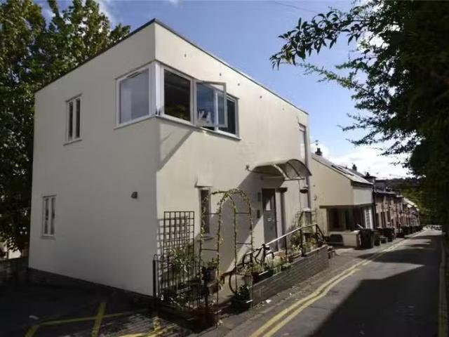 2 bedroom detached house for rent in Elton Lane, Bishopston, B.