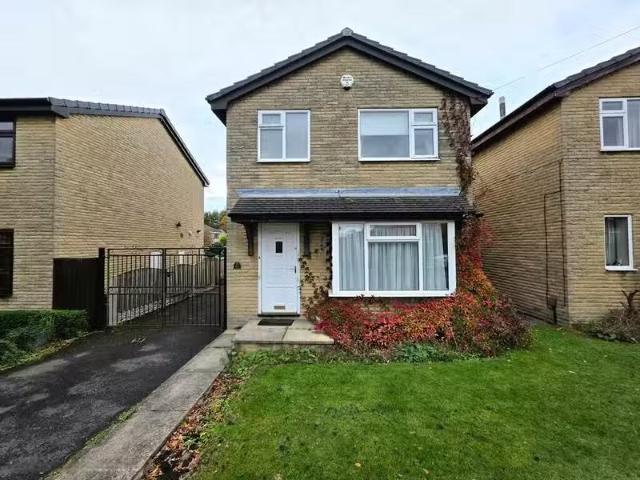 2 bedroom detached house for rent in Hodgson Lane, Drighlingto.