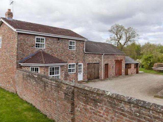 2 Bedroom Detached House For Rent In Holtby, York