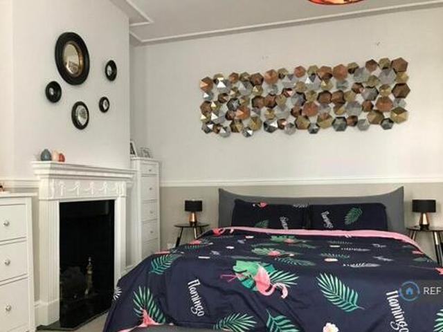2 Bedroom Detached House For Rent In London