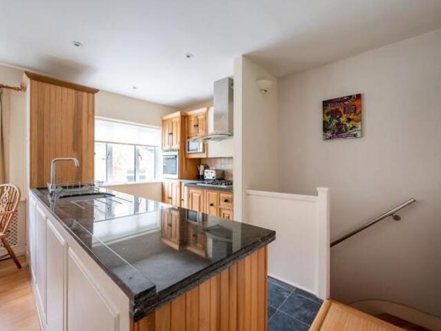 2 bedroom detached house for rent in Leopold Road, Wimbledon, SW19