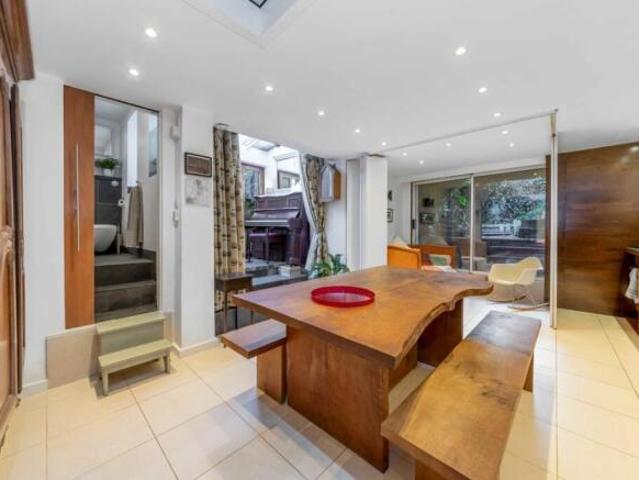 2 bedroom detached house for rent in Muswell Hill Road, London, N10