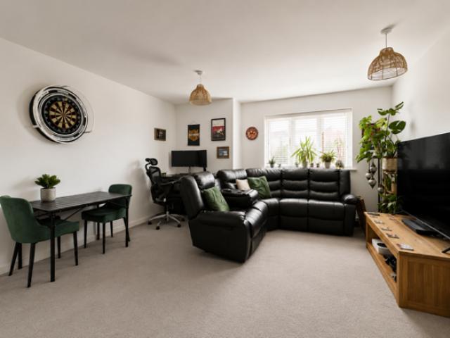 2 bedroom detached house for rent in Newmans View, Purton, Swindon, SN5