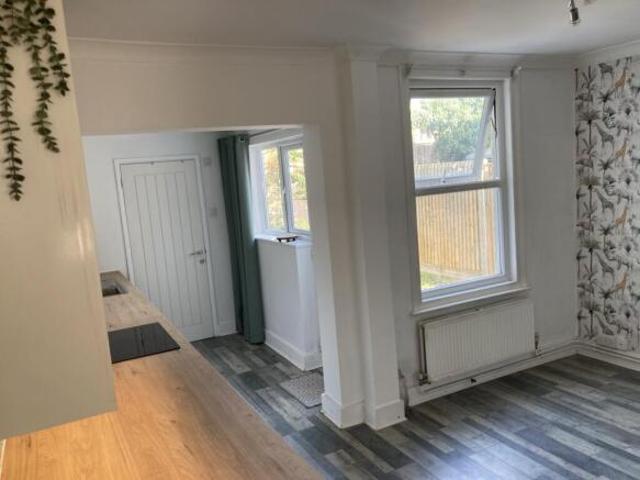 2 bedroom detached house for rent in Seafield Road, Ramsgate, CT11