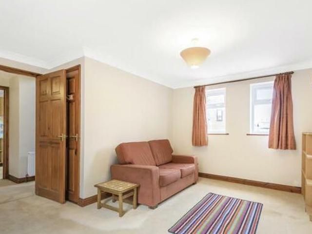 2 Bedroom Detached House For Rent In Reading