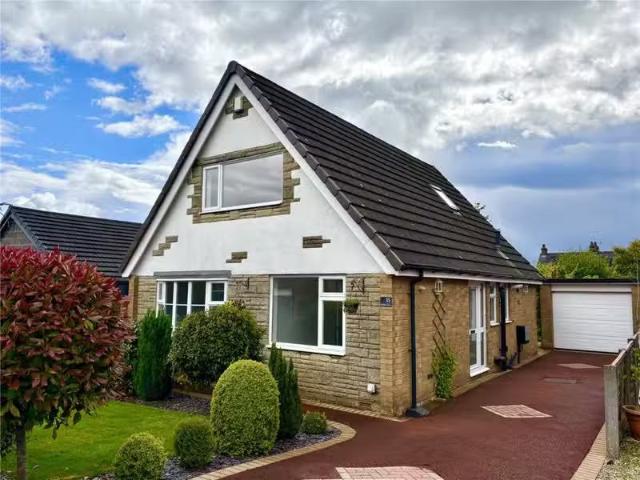 2 bedroom detached house for rent in Waddow Grove, Waddington.