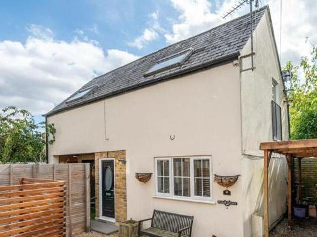 2 Bedroom Detached House For Rent In Wimbledon, London