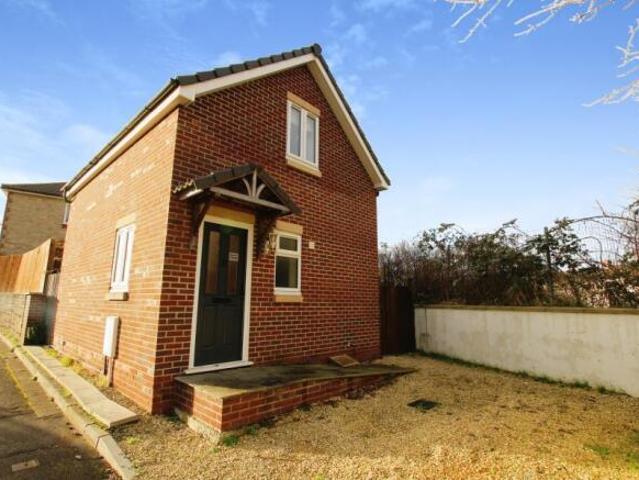 2 bedroom detached house for rent in Thatchers Cottage St George, BS5